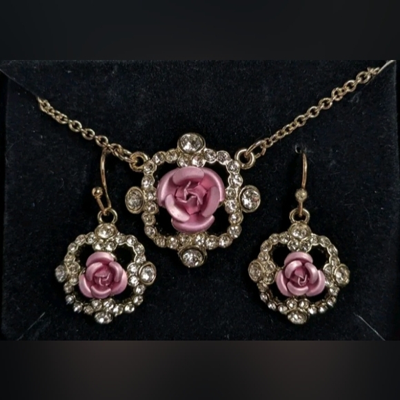 Avon | Jewelry | Nwt Vintage Avon Sparkling Roses Necklace And Earring Set In Original Packaging ...